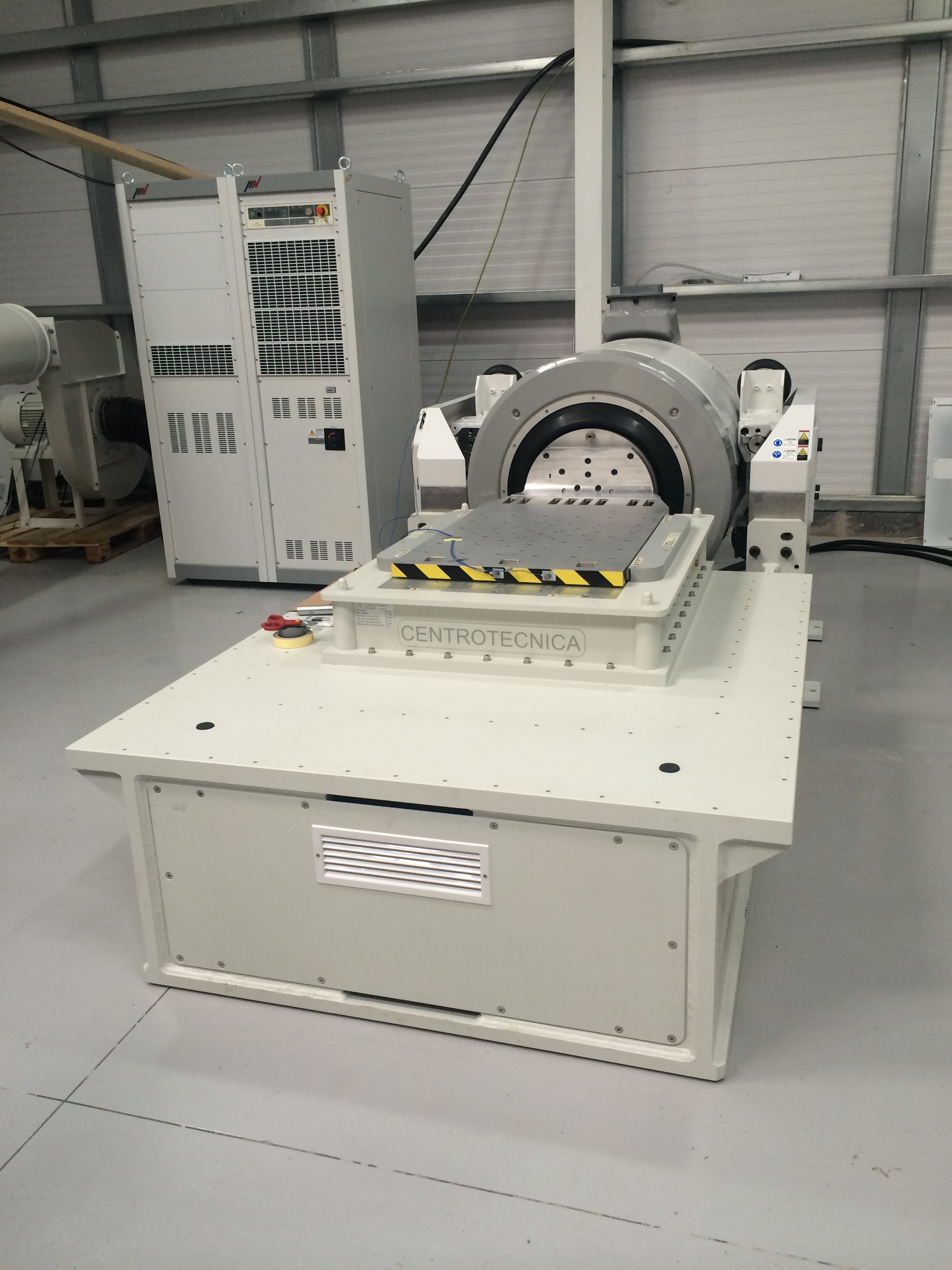 UK Space Facilities Vibration test facility